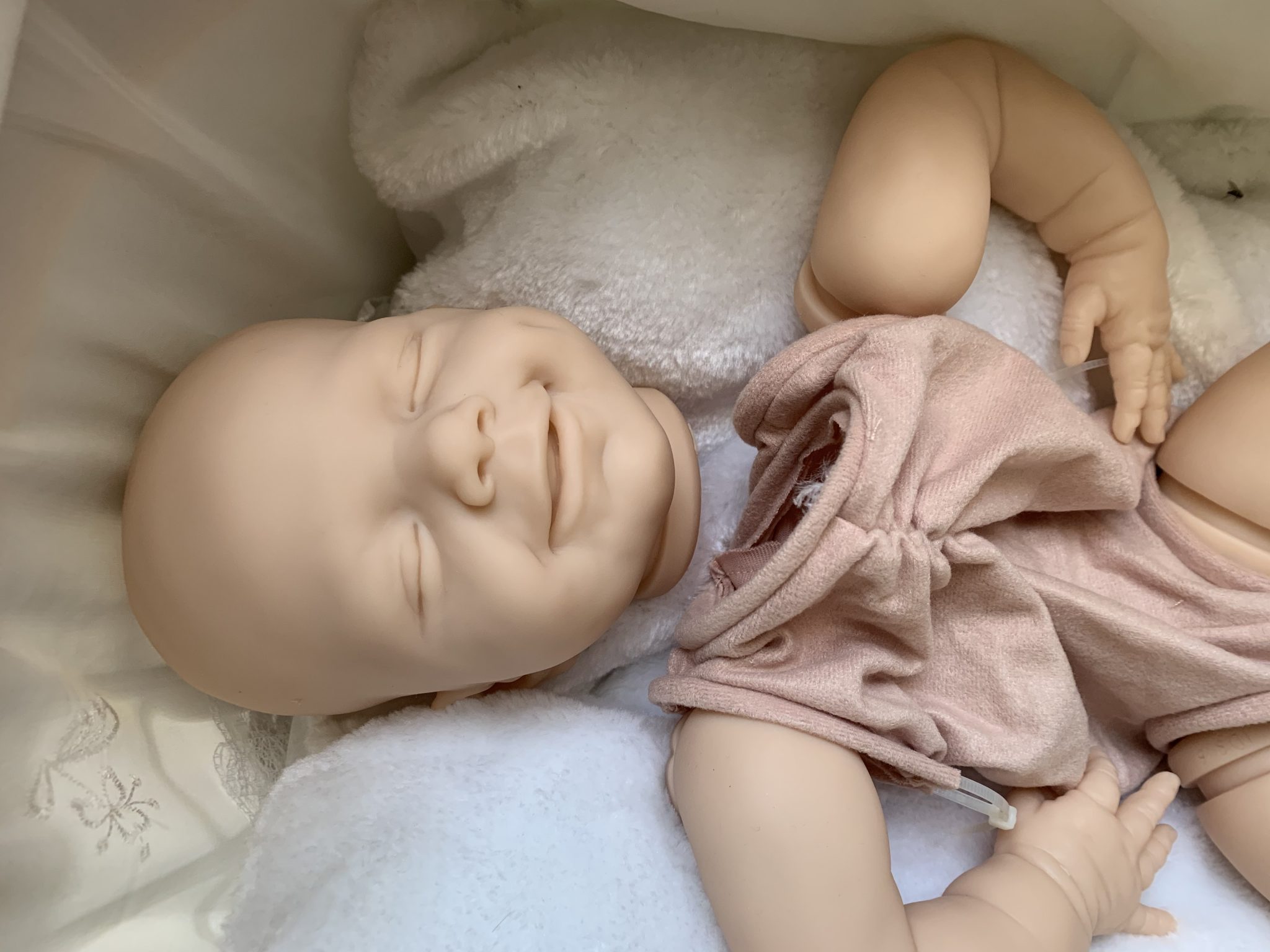 22-inch Reborn Doll Kit Sleeping April Smiley Face DIY Doll Parts ...